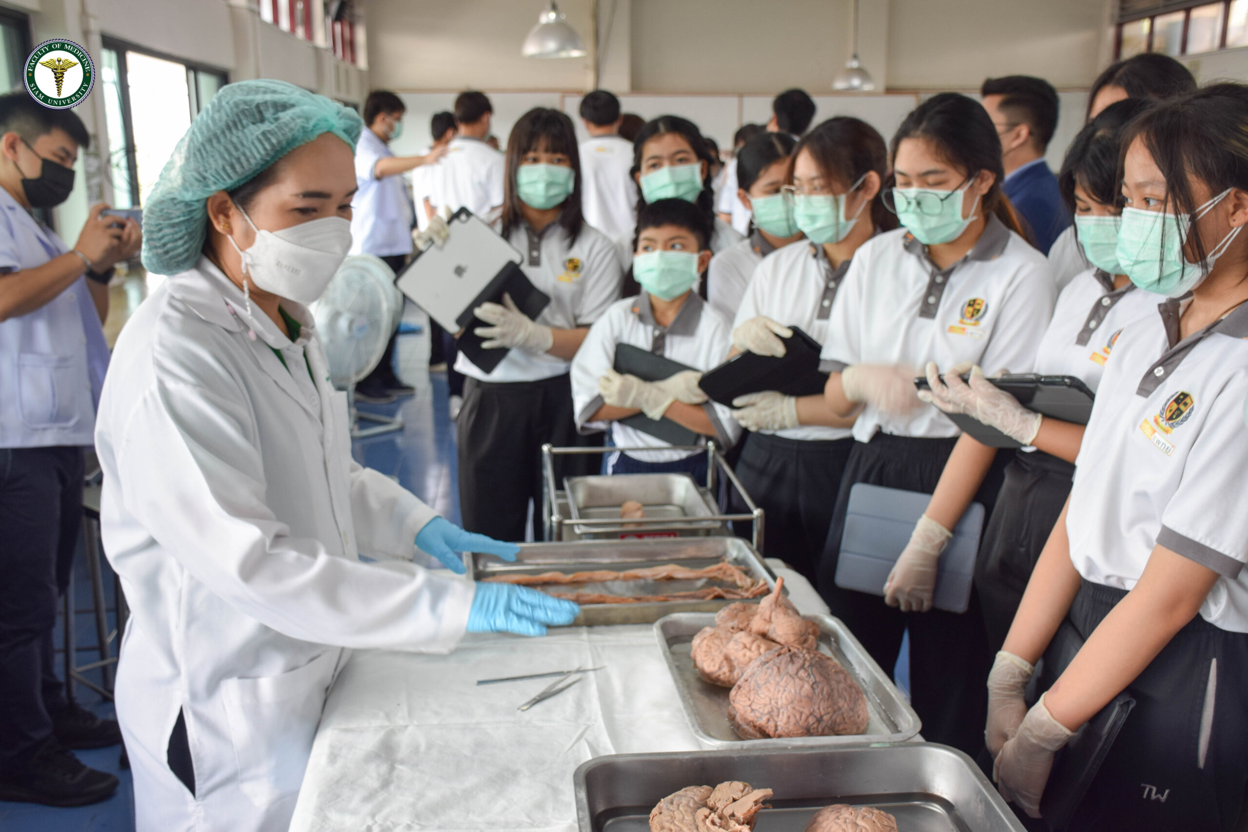 คณะแพทยศาสตร์ มหาวิทยาลัยสยาม ต้อนรับคณะครูและนักเรียนชั้นมัธยมศึกษาจากโรงเรียนเตรียมวิทย์พัฒนา ...